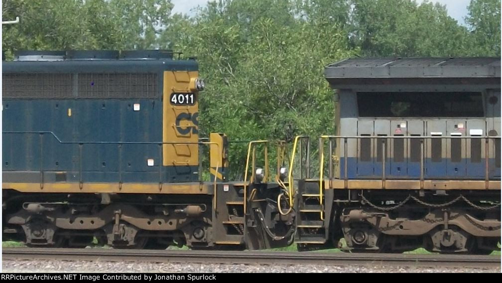 CSX 4011, rear section view